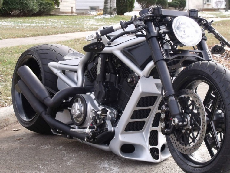 Harley-Davidson V-Rod - DARK KUSTOM Motorcycles 2022