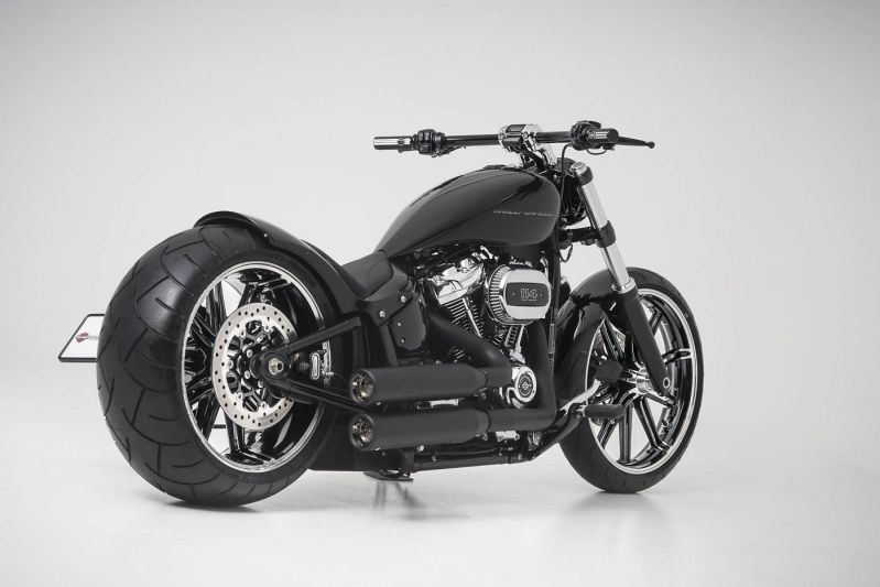 Harley-Davidson Custom Breakout 'TwoFace' Limitless Customs