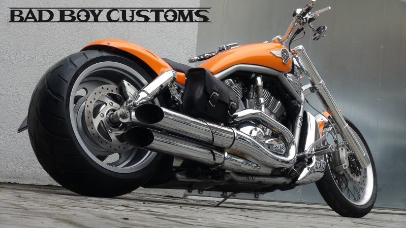 Harley Davidson V Rod Chrome muscle by Bad Boy Customs