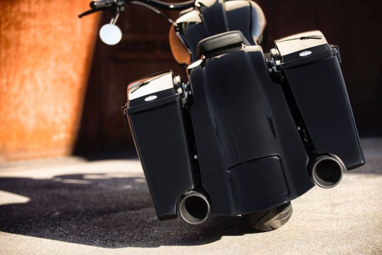 Harley Davidson Touring Bagger by Bündnerbike