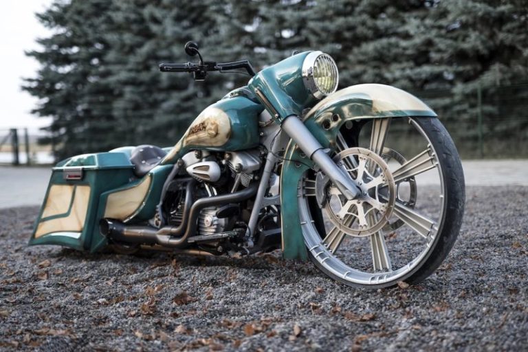 Harley-Davidson® Road King Custom by Killer Custom