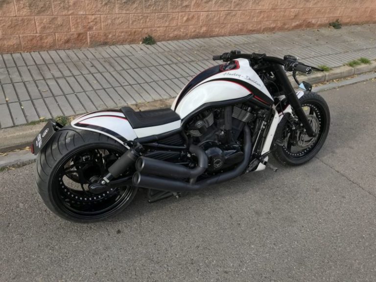 HARLEY-DAVIDSON NIGHT ROD MOTORCYCLES · CUSTOM BIKES