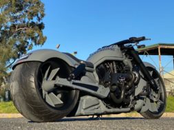 Harley-Davidson V-Rod - DARK KUSTOM Motorcycles 2022