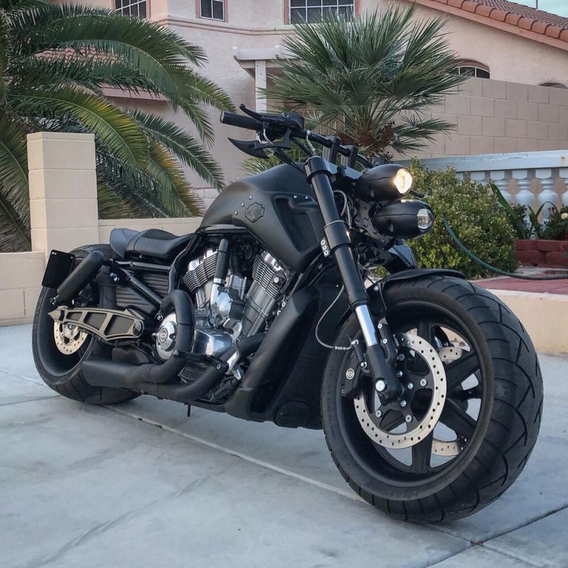 Harley-Davidson® V-Rod muscle Custom 360 "Demon" by DD Designs