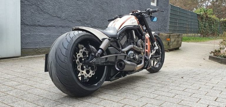 Harley Davidson Custombike 300 Night Rod powered Bad Boy Customs
