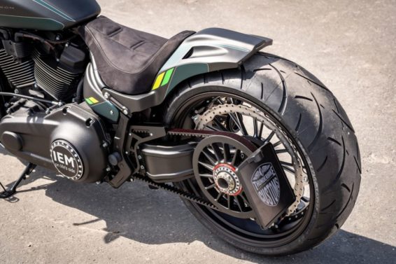 Harley-Davidson FXDR "GT-4" Customized by Thunderbike