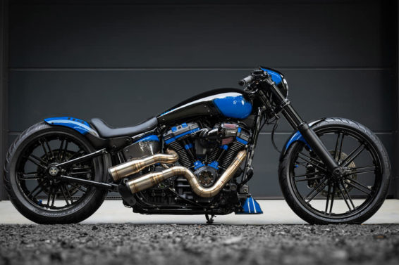 HD Breakout 'Blue eyes' customized by BT Choppers