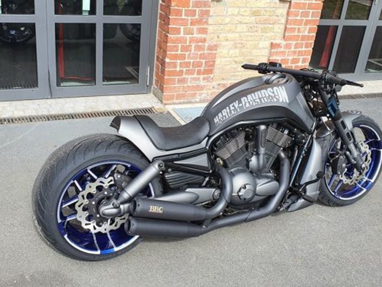 Harley-Davidson V-Rod - DARK KUSTOM 2022