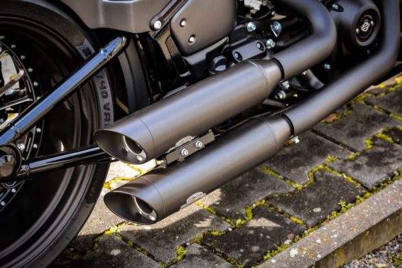 Harley-Davidson Breakout Softail 'Razorback' by Thunderbike