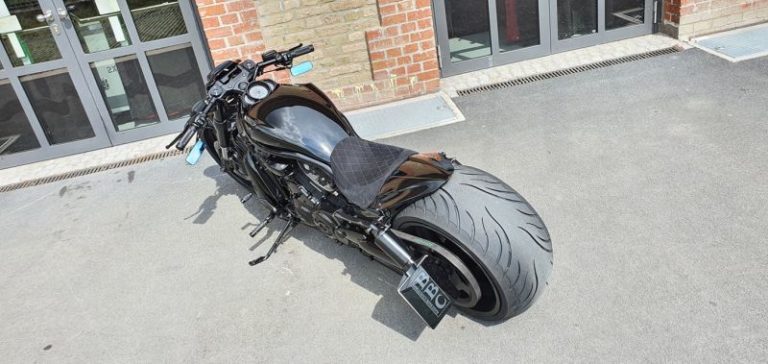 Harley Davidson Night Rod '300Gloss' by Bad Boy Customs