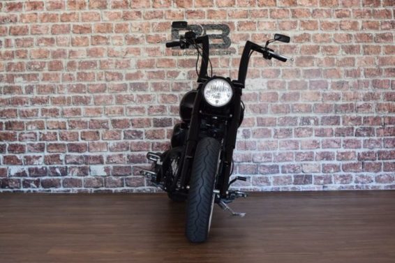 Kawasaki VN 900 Bobber by Black Bobber from Switzerland