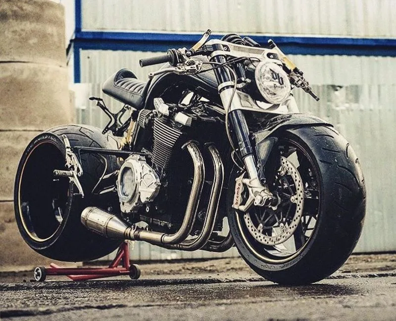 Suzuki GSX-R - DARK KUSTOM
