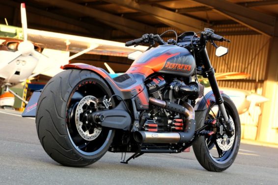 FXDR 114 - Custom bikes Reviews - DARK KUSTOM