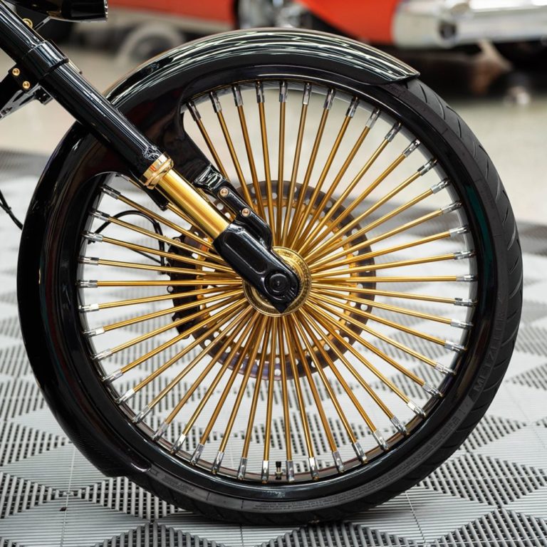 Harley-Davidson Gold V-Rod '24K Magic'