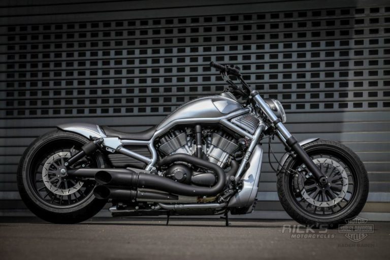 Harley-Davidson V-Rod Silver by Thunderbike