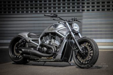Harley-Davidson V-Rod Silver by Thunderbike