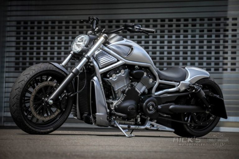 Harley-Davidson V-Rod Silver by Thunderbike