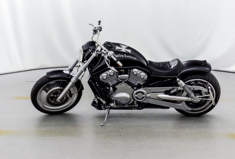 Harley VRSCA V-Rod by Nomad Custom