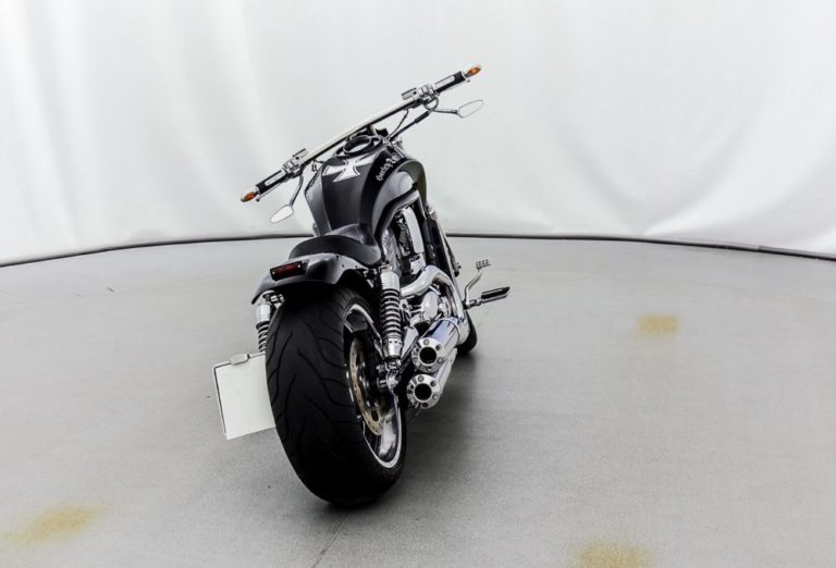 Harley VRSCA V-Rod by Nomad Custom