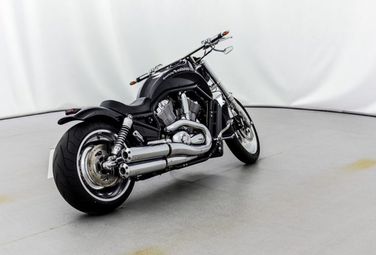 Harley VRSCA V-Rod by Nomad Custom