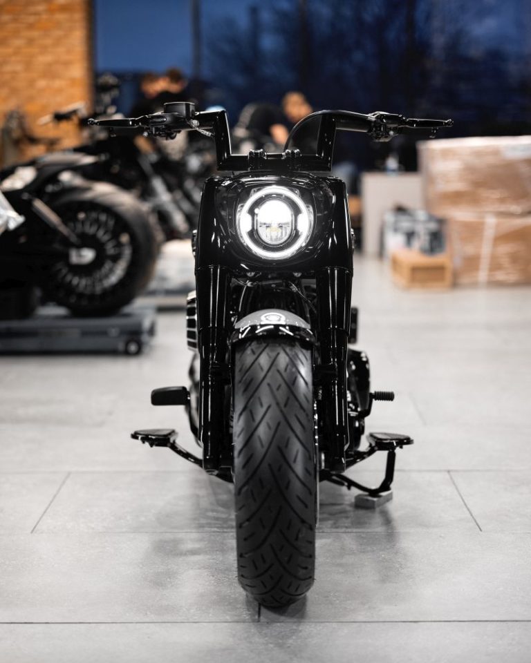 Harley custom Fat Boy 'Fat Box V' by Box39